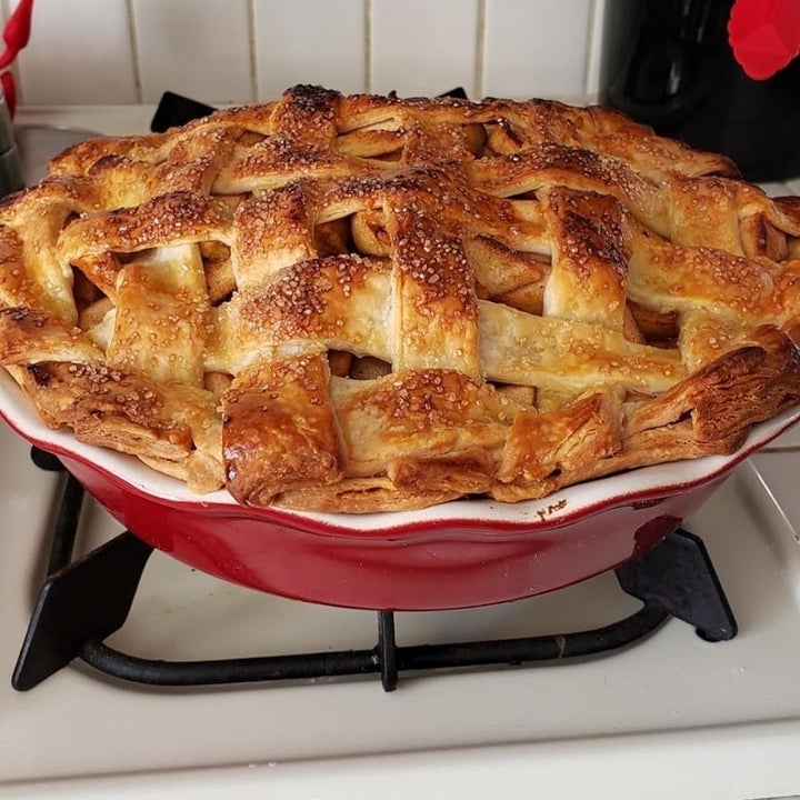 The Pie Plate That Bakers Use To Prevent Soggy Bottoms