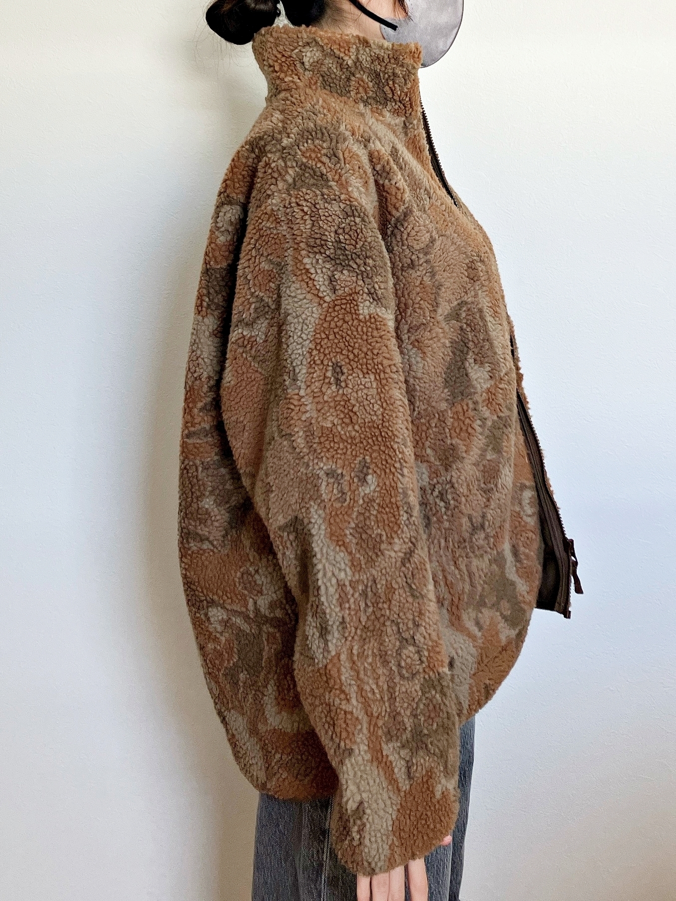 【GU】3990円→1990円は太っ腹すぎる！毛布みたいにモコモコな「あったかアウター」首元まで暖かいんです！