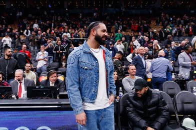 Drake Addresses Fans And Critics In Year-End Video: 'The Tweet And ...