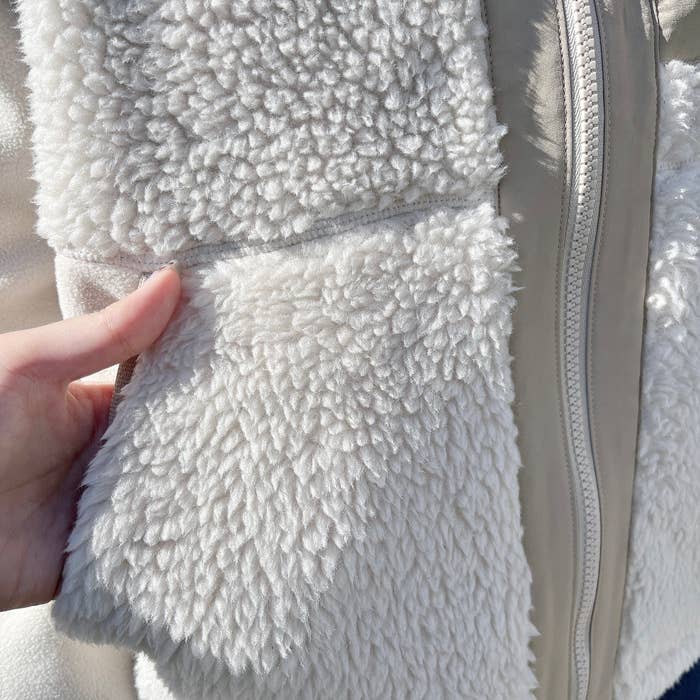 【2023年版】ユニクロの新作メンズアイテム70選！Tシャツやパンツ、パーカーなど人気商品