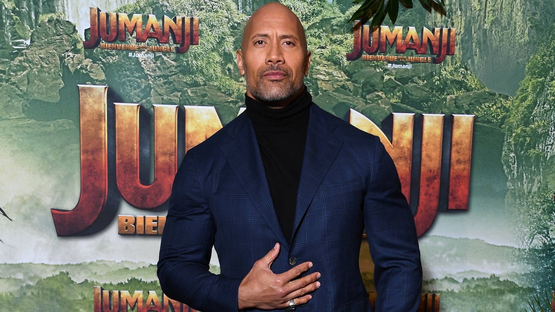 Dwayne Johnson Sings Christmas Song Wearing Iconic '90s Rock' Outfit ...