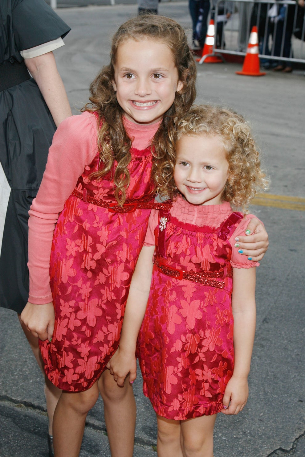 21 Celebrity Siblings On Red Carpets Then Vs. Now