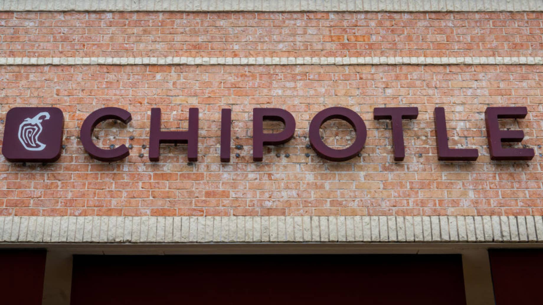 Woman Sentenced to Work at Chipotle After Throwing Burrito Bowl at ...