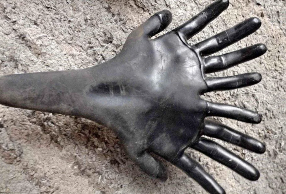 32 Mildly Unnerving Photos