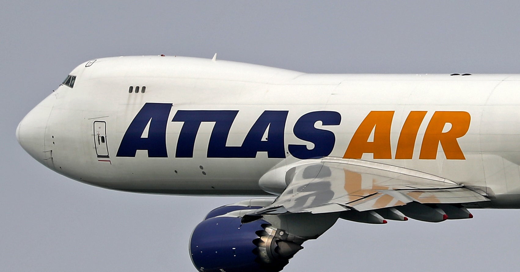 Footage Shows Boeing Engine on Fire Before Cargo Plane's Emergency ...