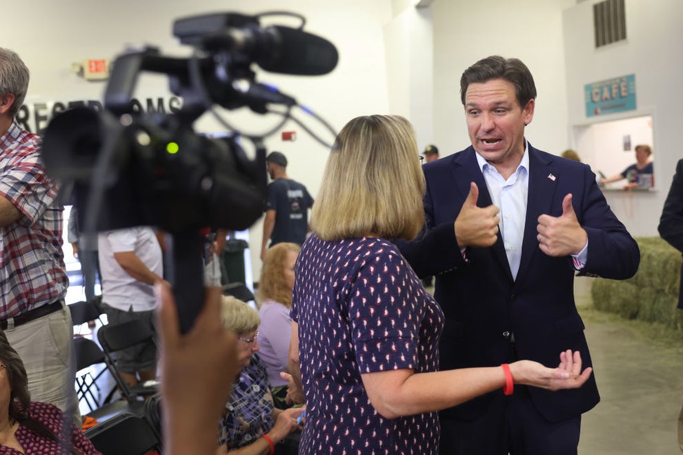 Hilarious Awkward Pictures Of Ron DeSantis From His Failed Presidential ...