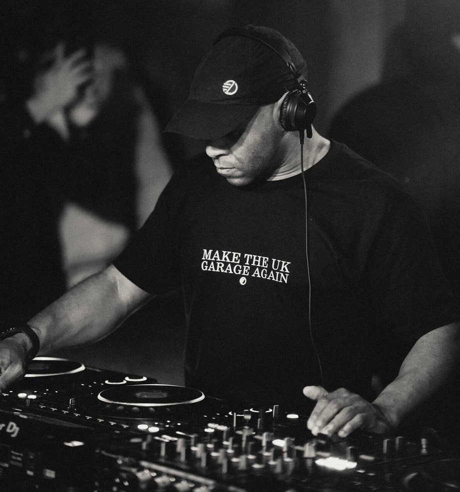 DJ EZ Links Up With Everpress For T-Shirt Collab In Aid Of Mental ...