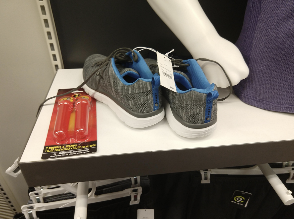 21 Rude Shoppers Who Should Be Banned From Stores