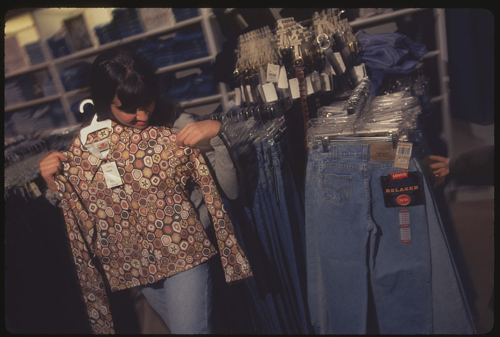 AY: Facts About Growing Up In The '90s