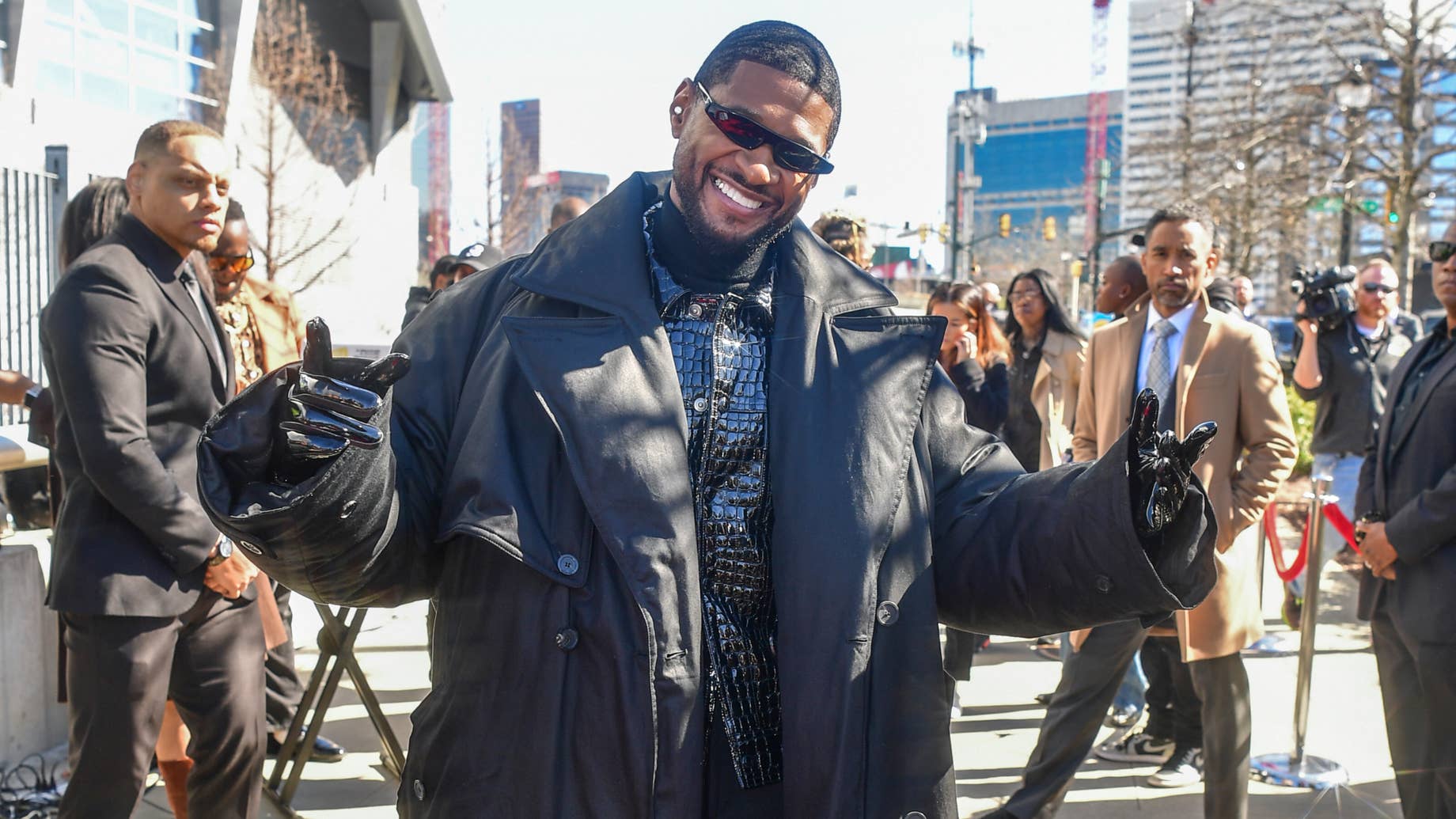 Usher’s 30-Year Catalog of Hits Inspires New Series Now in Development ...