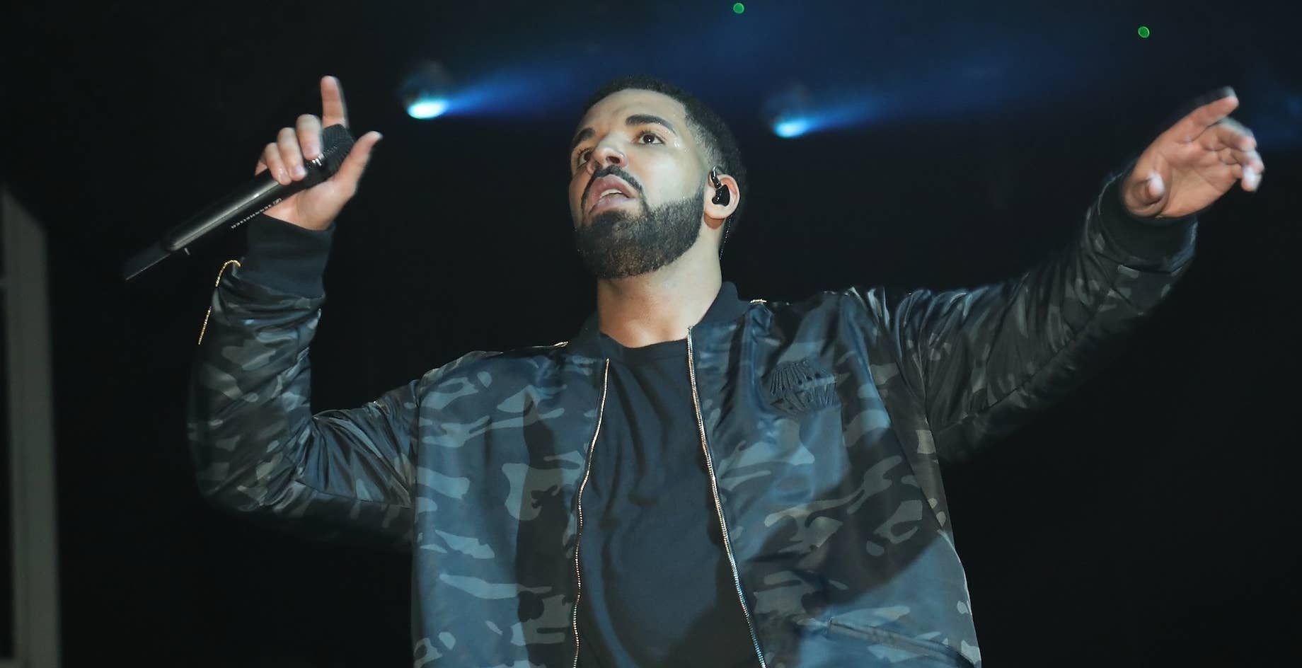 Drake Slimes Fan During Nashville Tour Stop | Complex