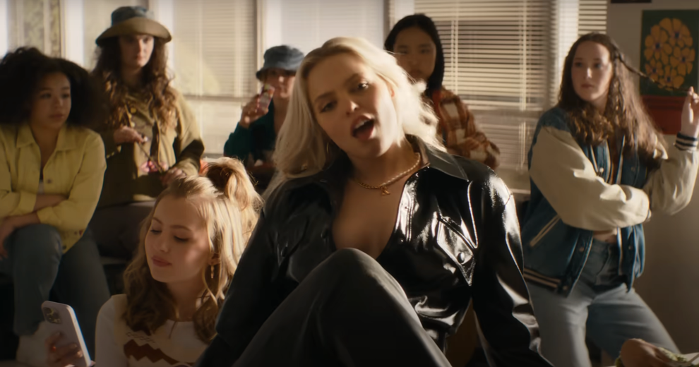 19 Overhyped Movies That Disappointed Viewers