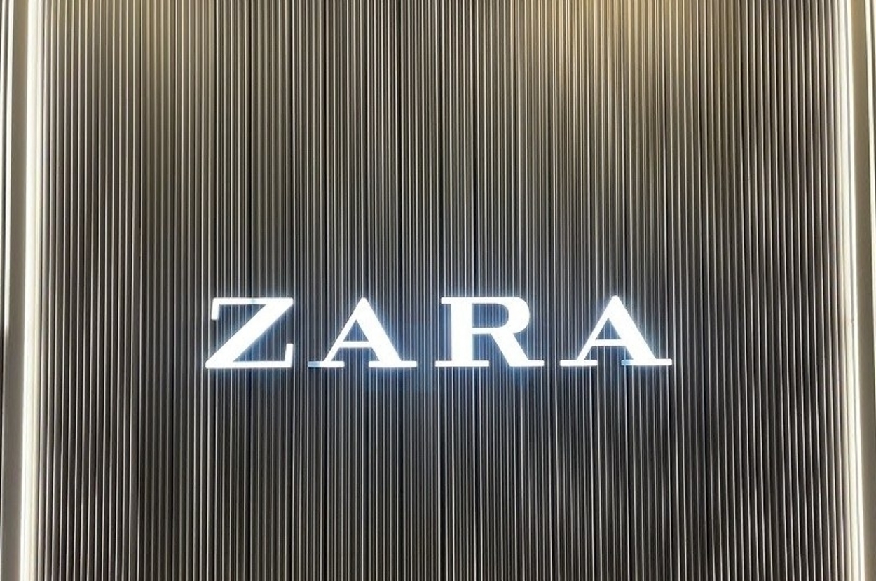 【画像・動画】ジーンズにもスカートにも合うの！ZARAの「楽ちんシューズ」1490円に値下げはすごい！