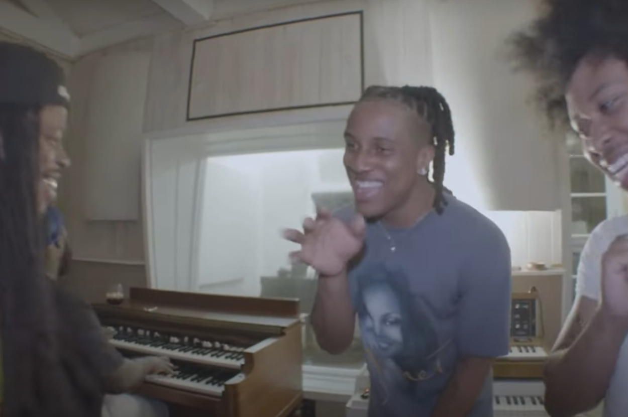 AG Club and ICECOLDBISHOP Share "How to Cry" From Pigeons & Planes Comp ...