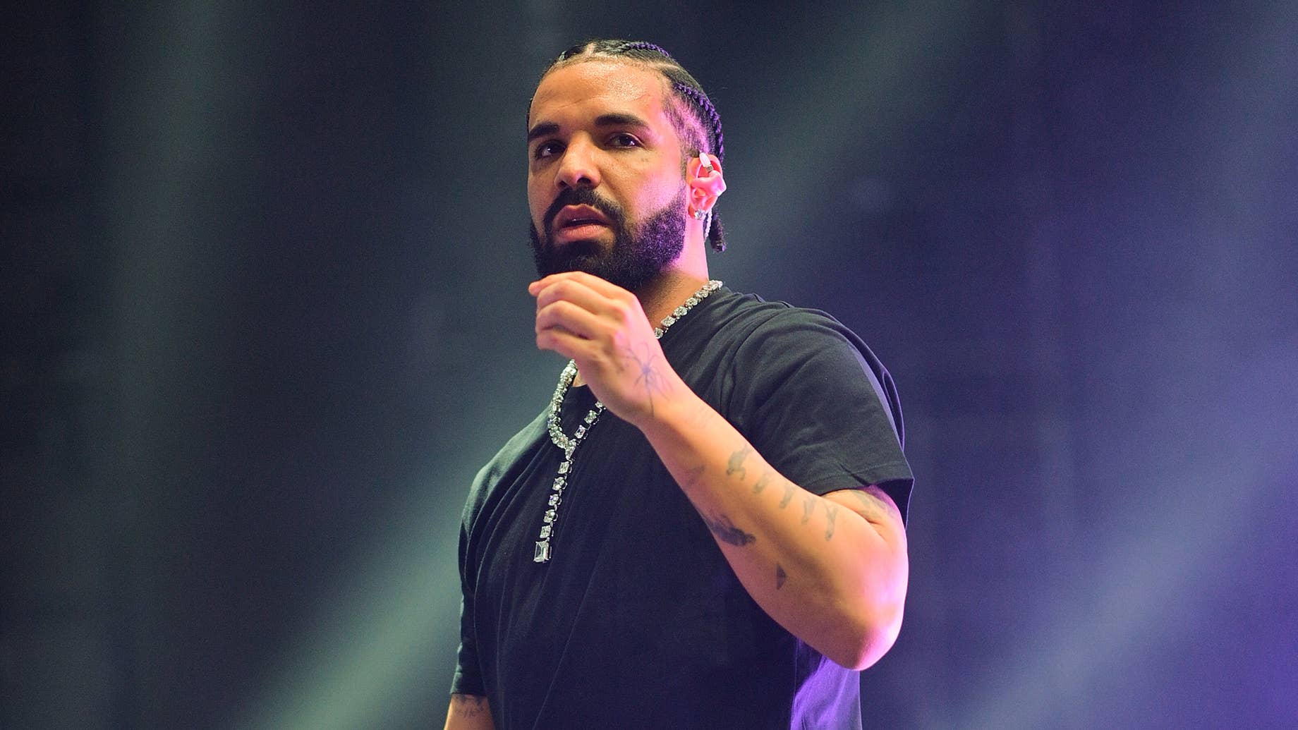 Drake Pays Tribute to Mother and Daughter Who Died in Hit-and-Run After ...