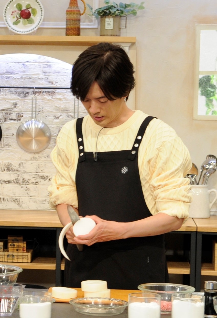 DAIGO、MCの料理番組が2周年。超初心者から進化した“家族に大評判”のメニューとは？