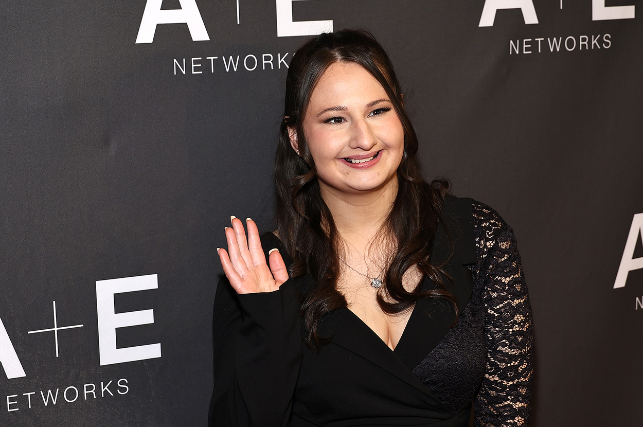 Gypsy Rose Blanchard Files Restraining Order Against Husband Amid ...