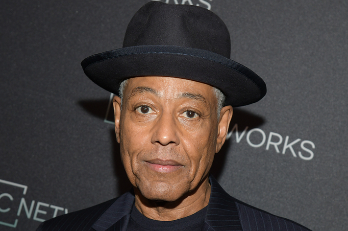 Giancarlo Esposito Recreates Iconic Scuffed Jordan 4 Scene From Spike ...