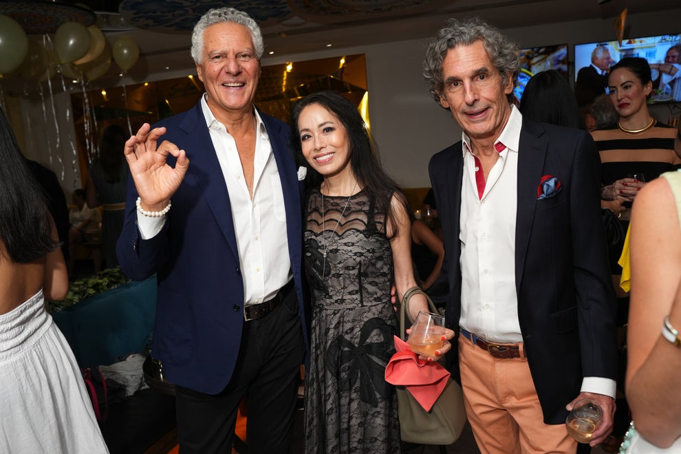 Aoki Lee Simmons Addresses Photos With Vittorio Assaf