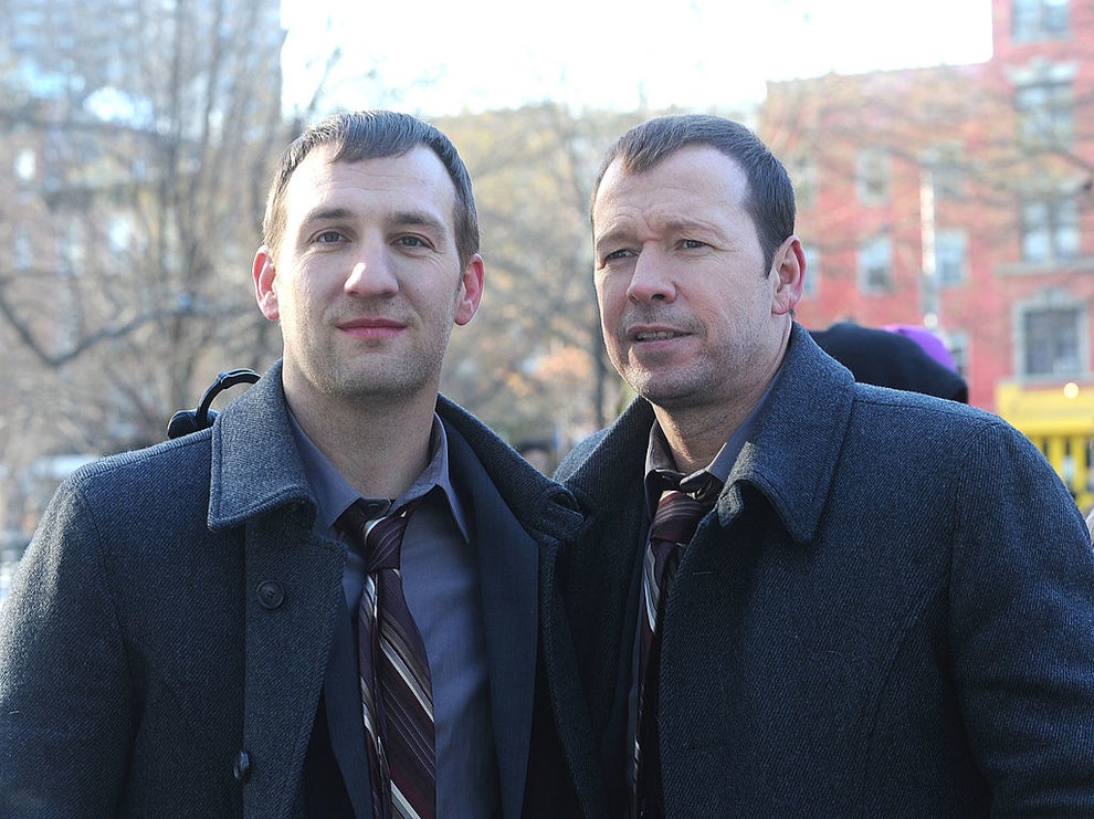 38 Fascinating Pictures Of Actors And Their Stunt Doubles