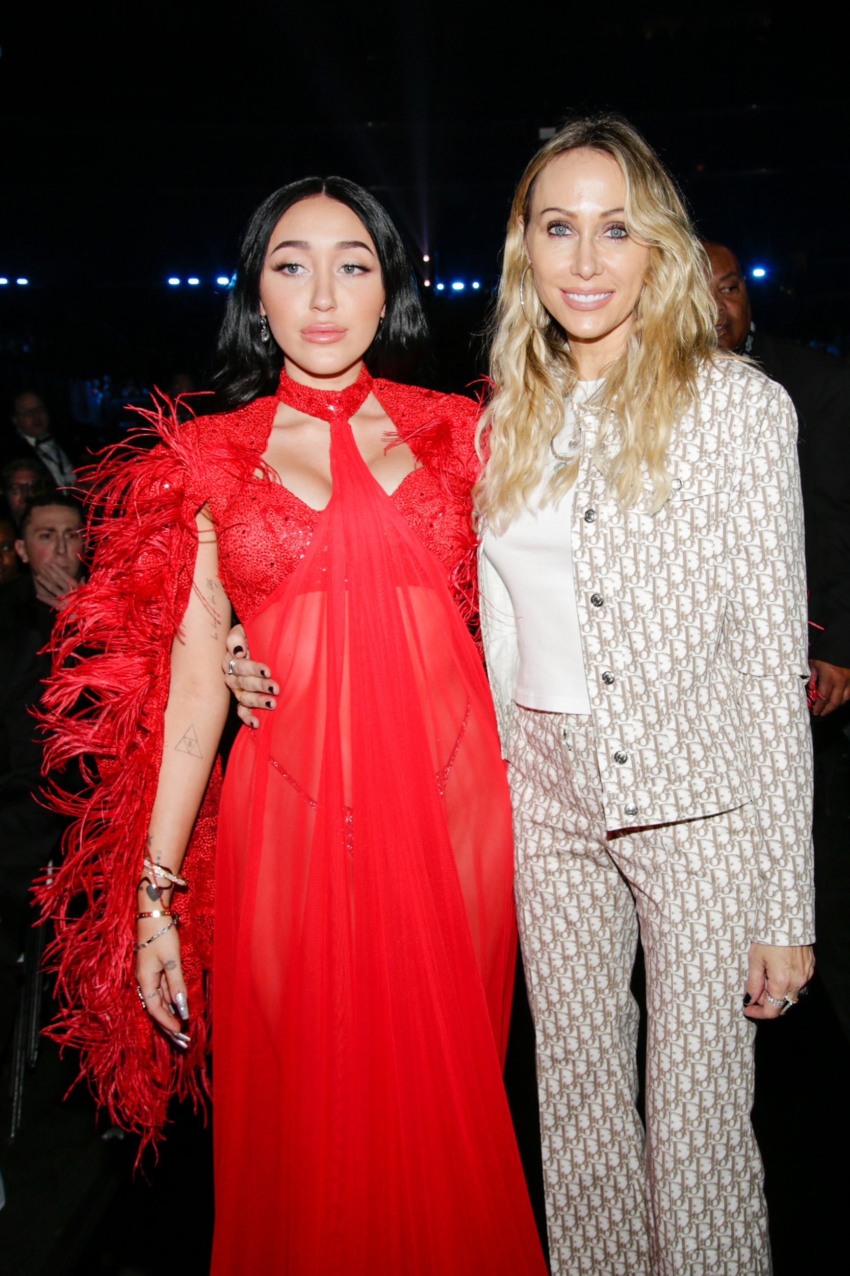 Noah Cyrus Birthday Tribute To Mom Amid Dominic Purcell Drama 6383