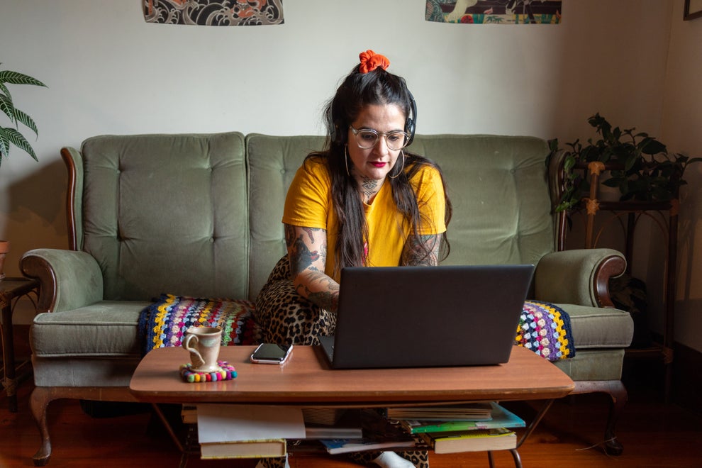 18 Real-Life Scam Victims Share Their Stories