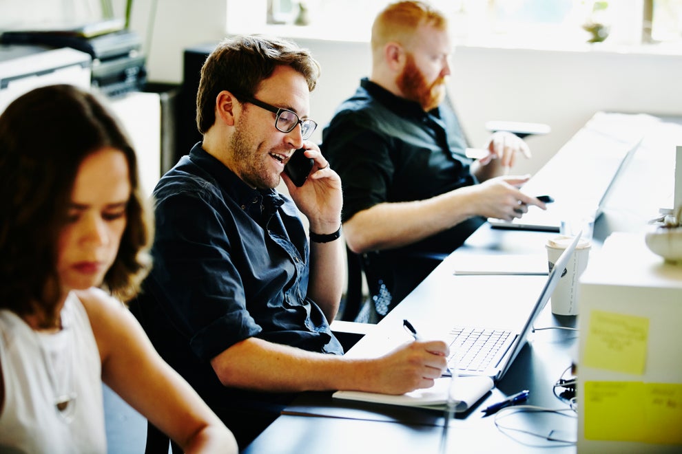 18 Real-Life Scam Victims Share Their Stories