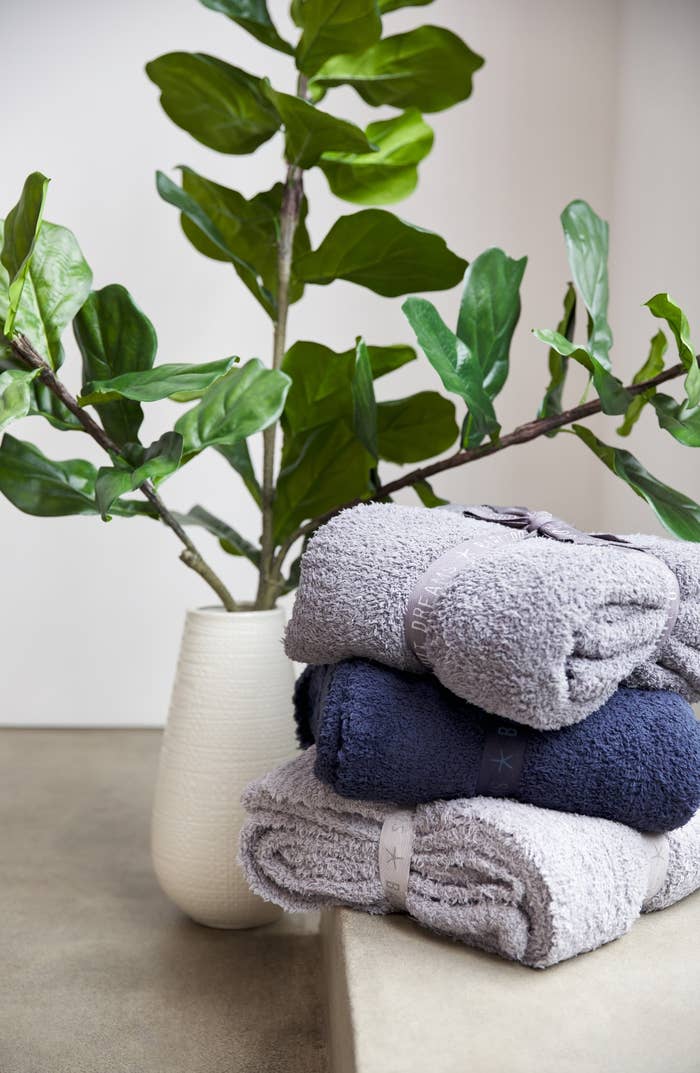 29 Simple Decor Items For People Who Are New To Design