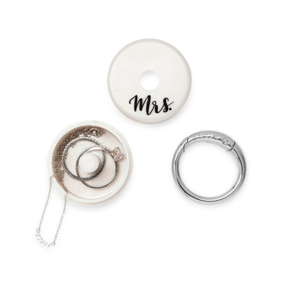 35 Best Engagement Gifts For Friends