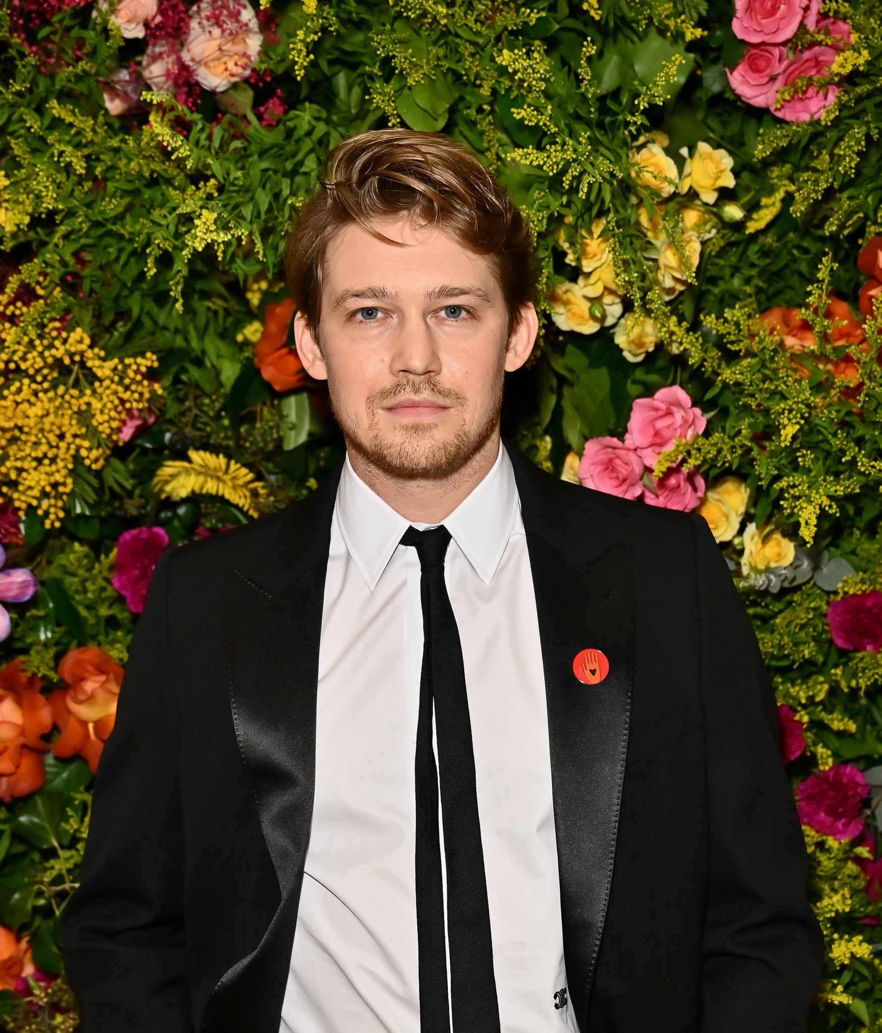 Emma Stone Praises Her Friend Taylor Swifts Ex Joe Alwyn