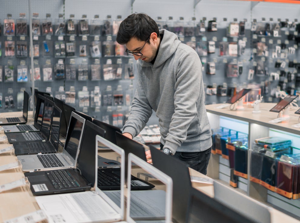 Retail Workers Reveal Craziest Customer Scam Attempts