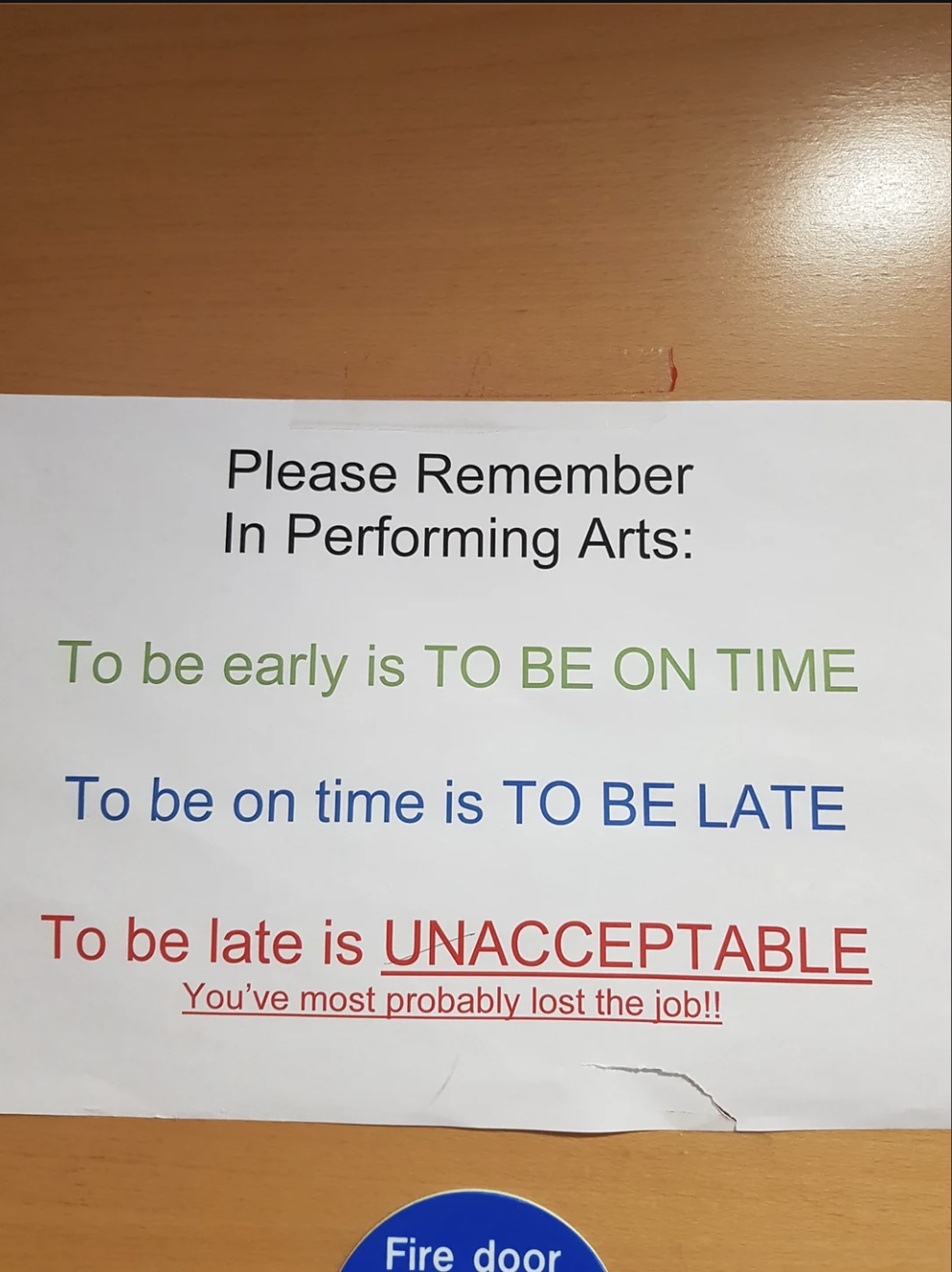 15 Ridiculous Signs Employees Spotted At Work