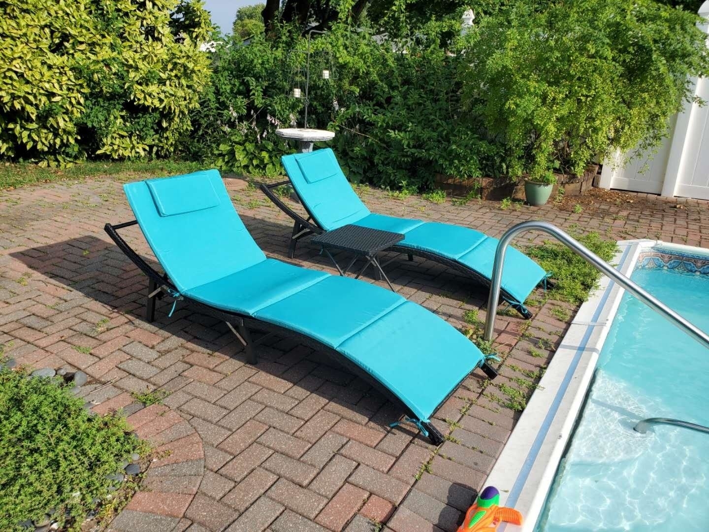 33 Best Pool Lounge Chairs For Relaxing