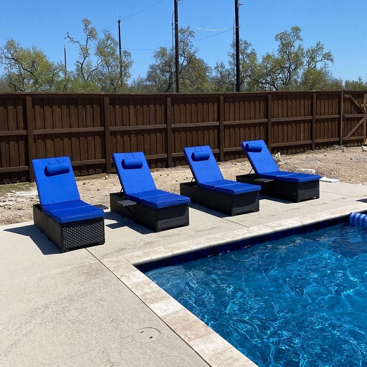 33 Best Pool Lounge Chairs For Relaxing