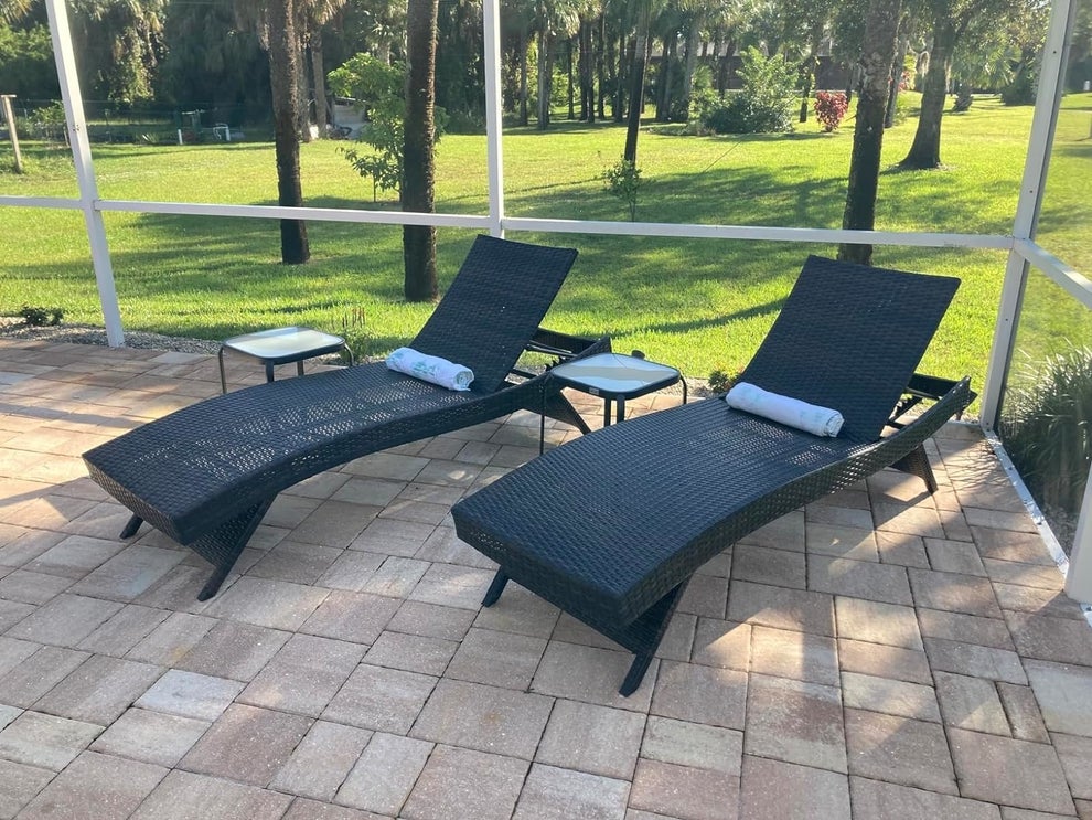 33 Best Pool Lounge Chairs For Relaxing