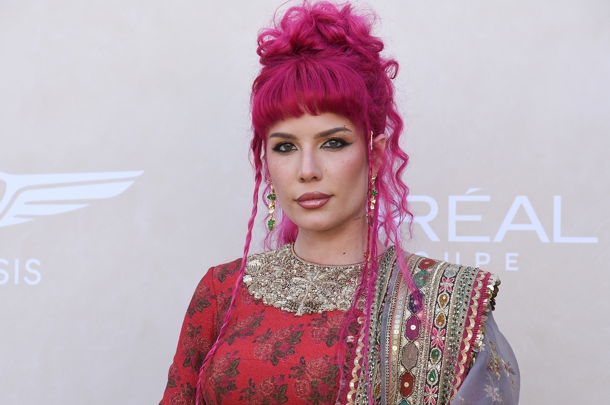 Halsey Discloses Private Health Battle, Releases New Song Ahead of ...