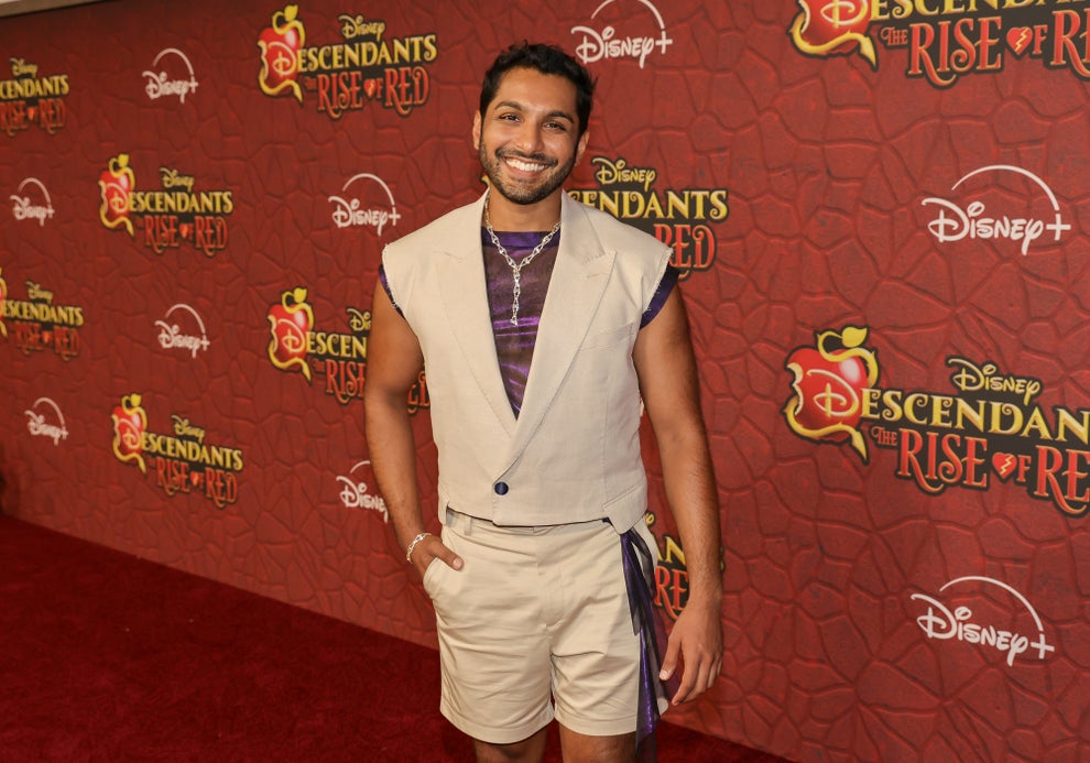 Descendants: The Rise Of Red Cast Guide