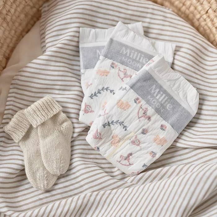 27 Things Reviewers Say They Keep In Their Diaper Bags
