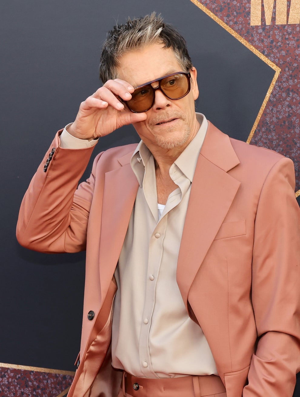Kevin Bacon's Regular Person Disguise Backfires