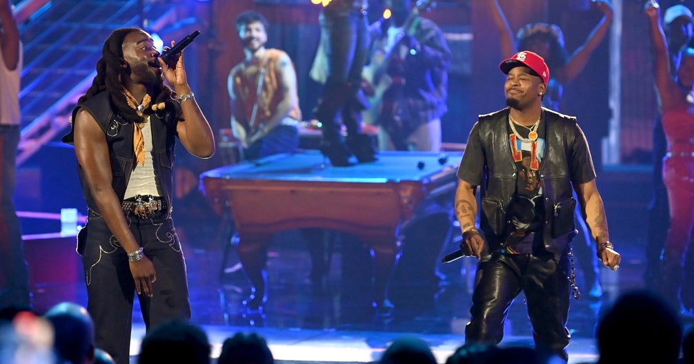 Shaboozey's "A Bar Song" Tops Hot 100, Besting J-Kwon's Original "Tipsy ...