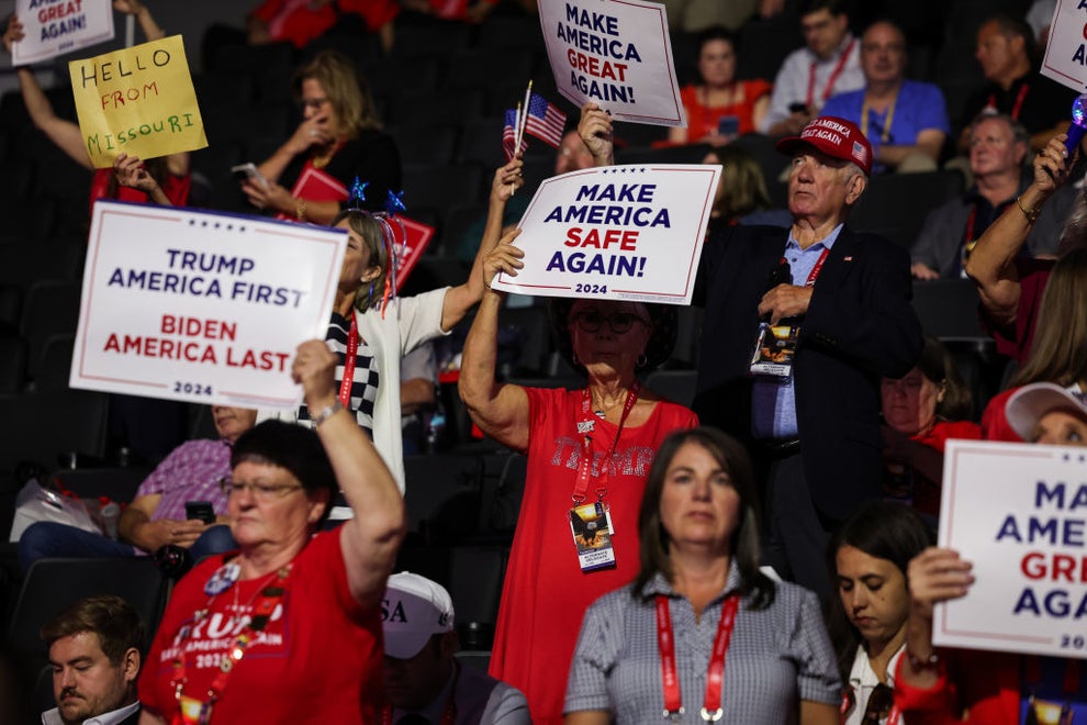 These Signs Show The Huge Difference Between The RNC And DNC