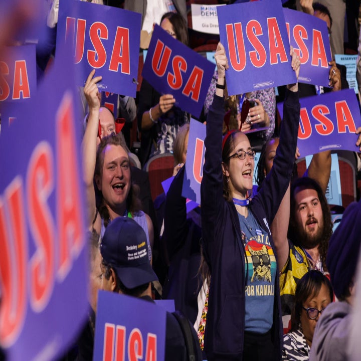 These Signs Show The Huge Difference Between The RNC And DNC