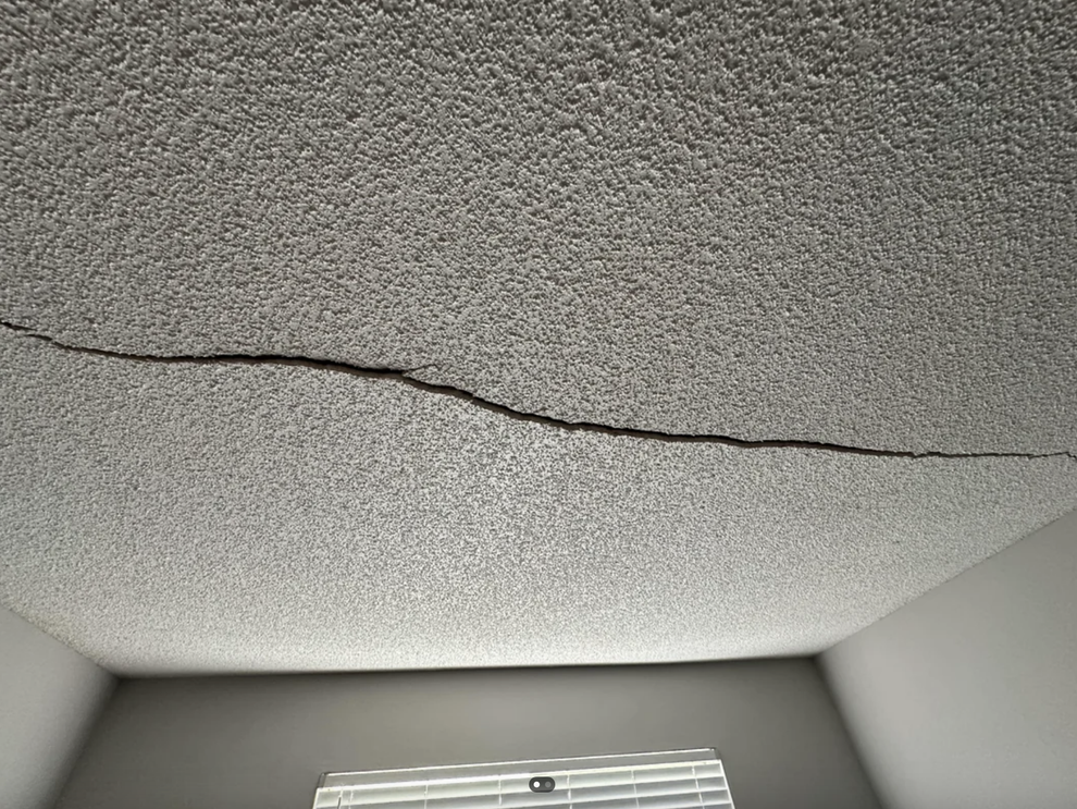 36 Photos Of Things Breaking At Bad Times