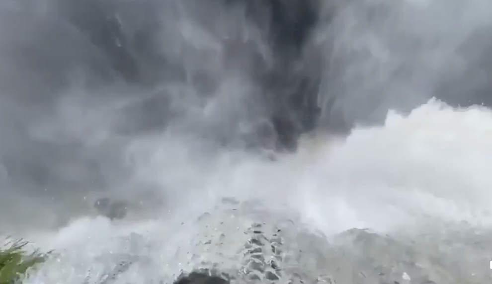 18 Soul-Shaking Photos That Made Me Scream For My Mommy