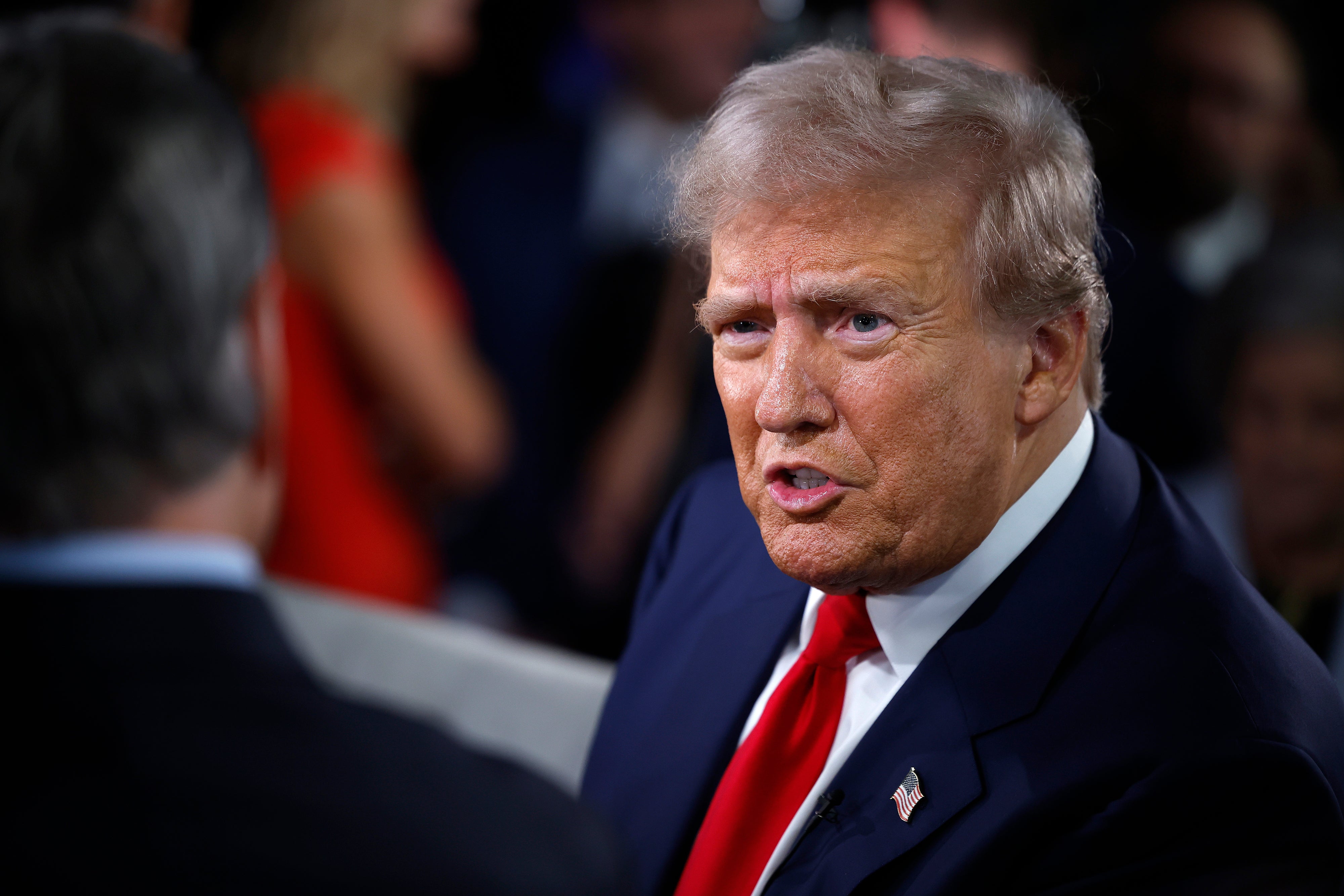 Jimmy Kimmel Poked Fun At Donald Trump's Latest Rally Crowd Size