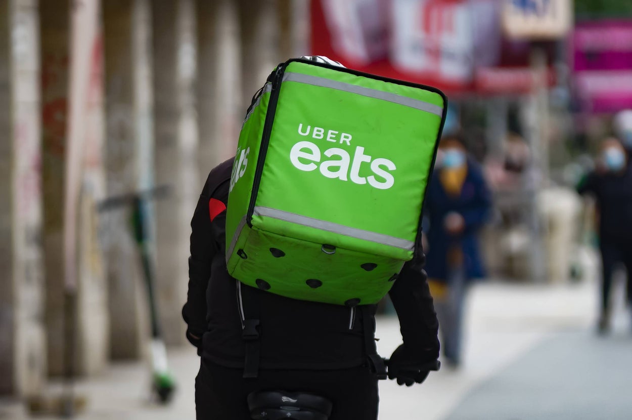 Uber Eats配達員から「チップを払ってほしい」という要望→客がSNSで拡散すると…