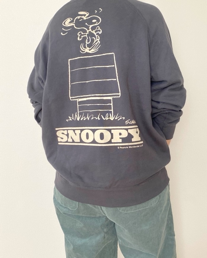 ユニクロ×スヌーピー】後ろ姿までかわいい!古着みたいな「新作 ユニクロ×スヌーピー】後ろ姿までかわいい!古着みたいな「新作