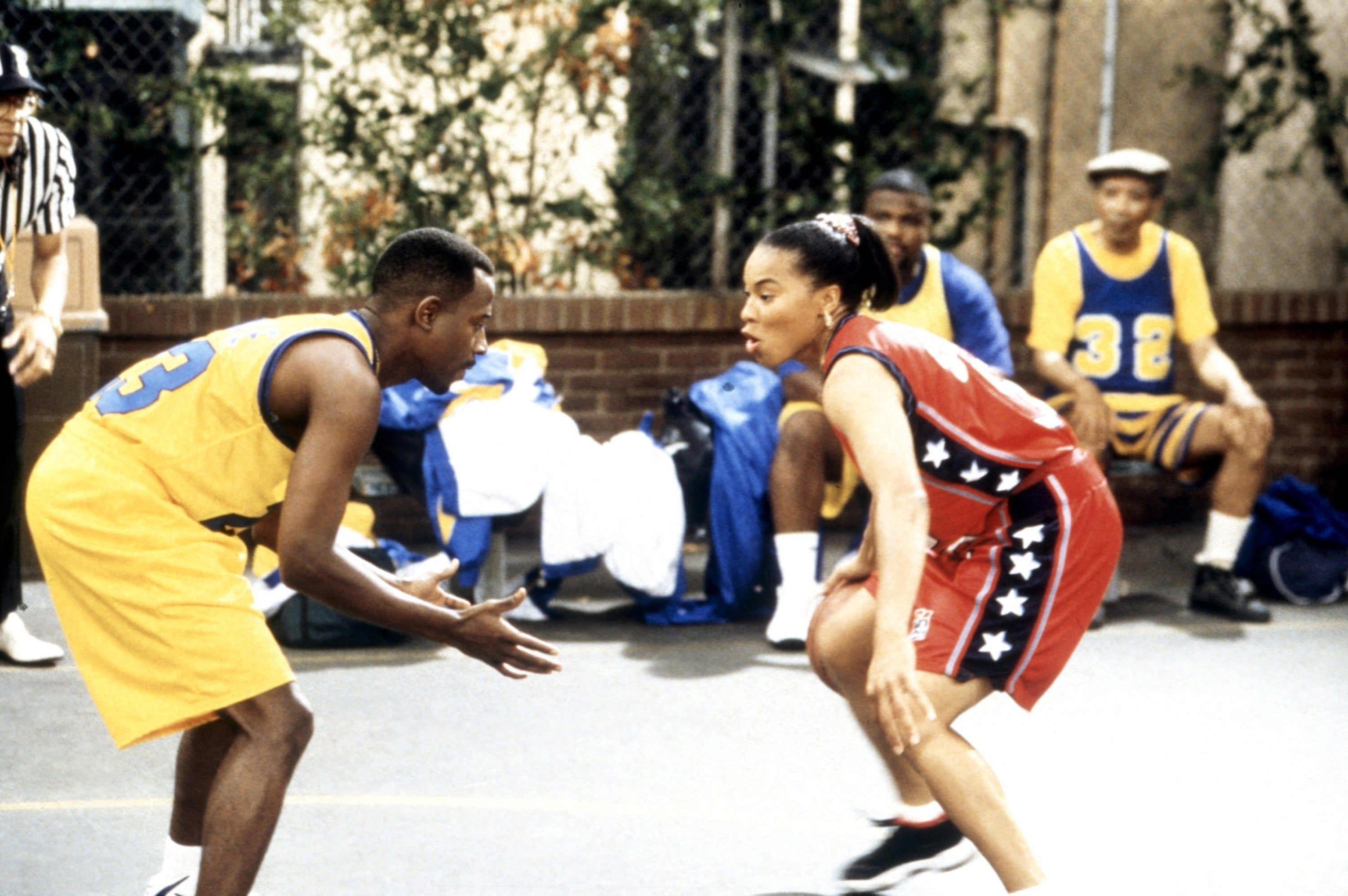 25 Popular Sitcoms That Either Aged Well Or Terribly