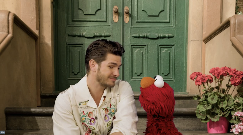 Andrew Garfield Talks With Elmo About His Late Mom And Grief