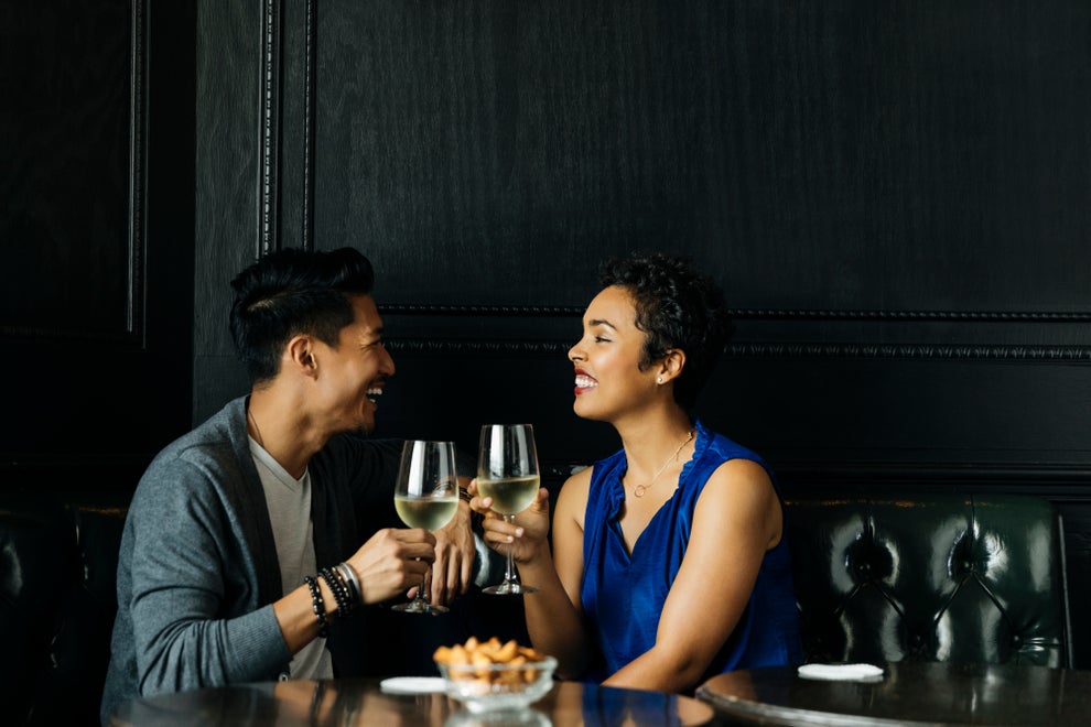 30 Real Meet-Cutes That Put Rom-Coms To Shame